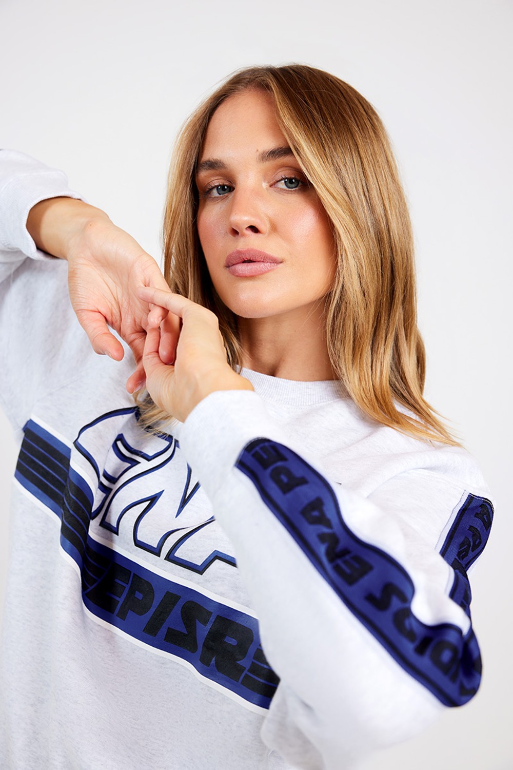 Ena Pelly EP x SR Crew Neck Sweater White Marle | Stylerunner