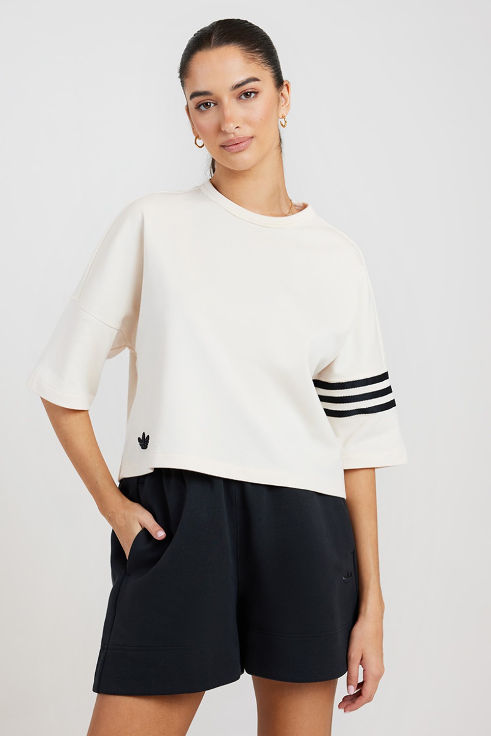 adidas Originals Adicolor Neuclassics Tee Wonder White/Black | Stylerunner