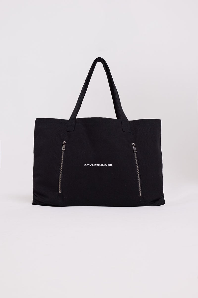 Stylerunner Weekend Oversized Canvas Tote Onyx | Stylerunner