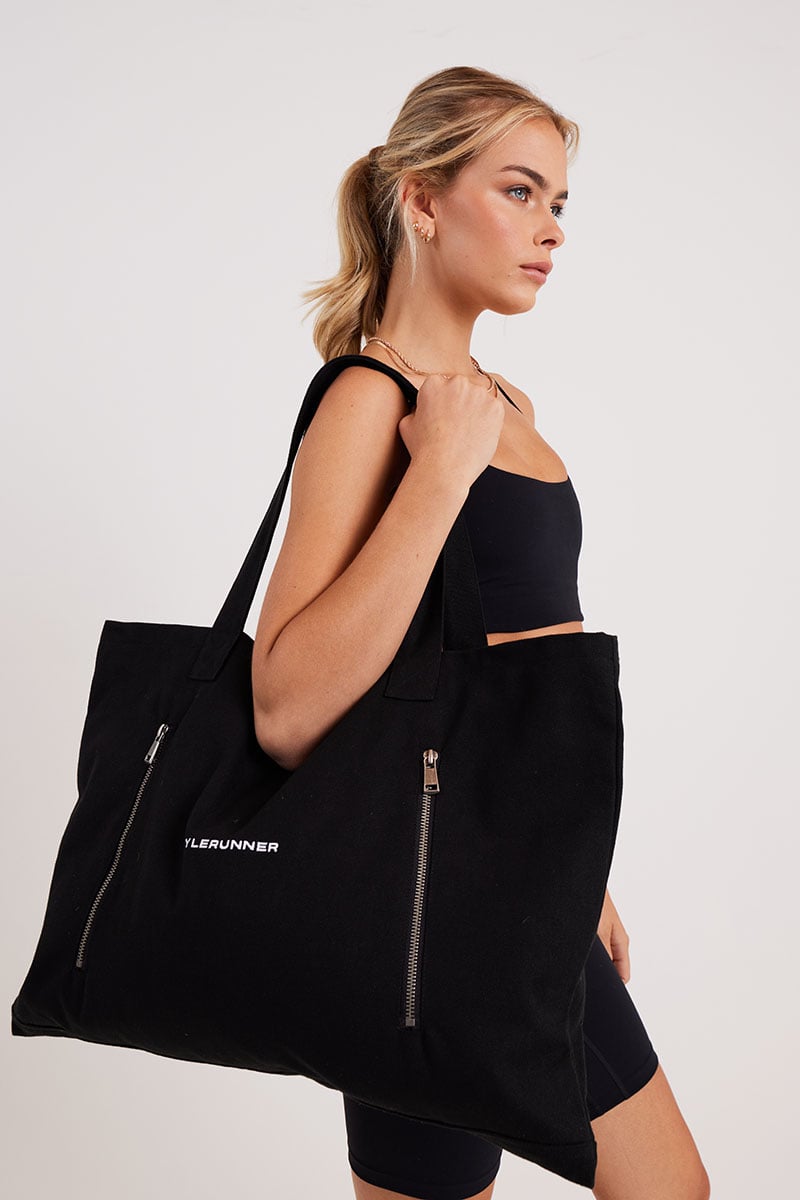 Stylerunner Weekend Oversized Canvas Tote Onyx | Stylerunner