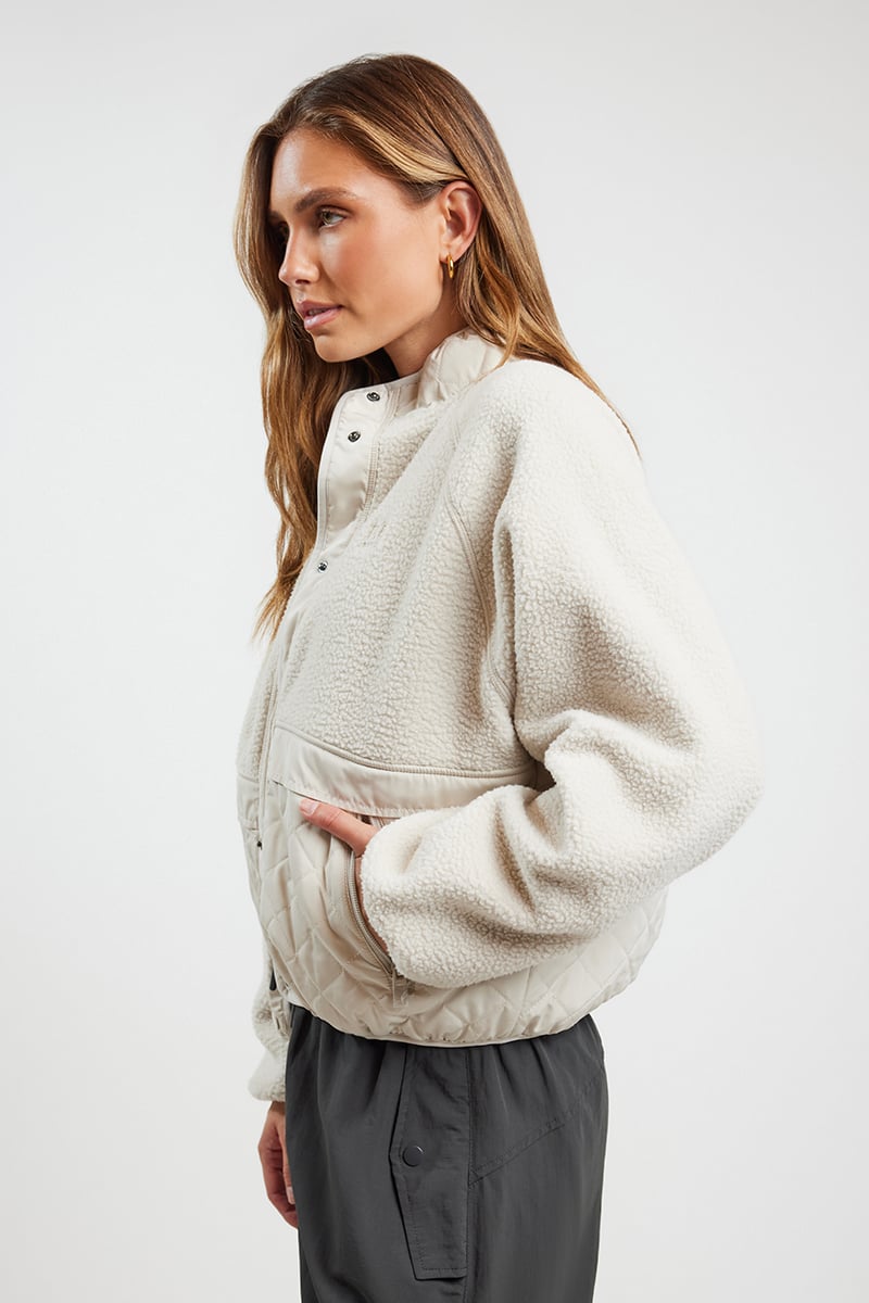 P.E Nation Technique Quilt Jacket Cloud | Stylerunner