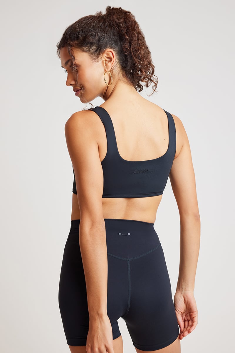 Leelo Active Luxe Signature Crop Black | Stylerunner