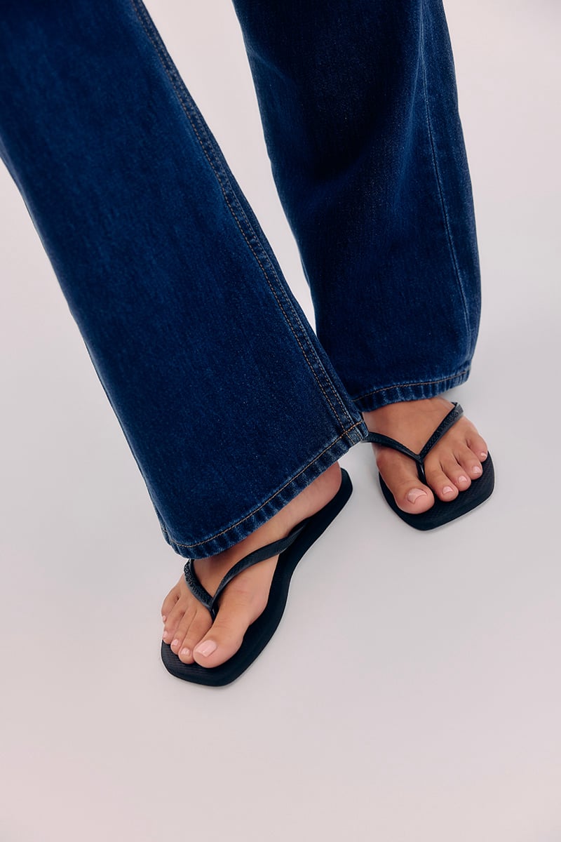 Havaianas Slim Square Toe Thong Black | Stylerunner