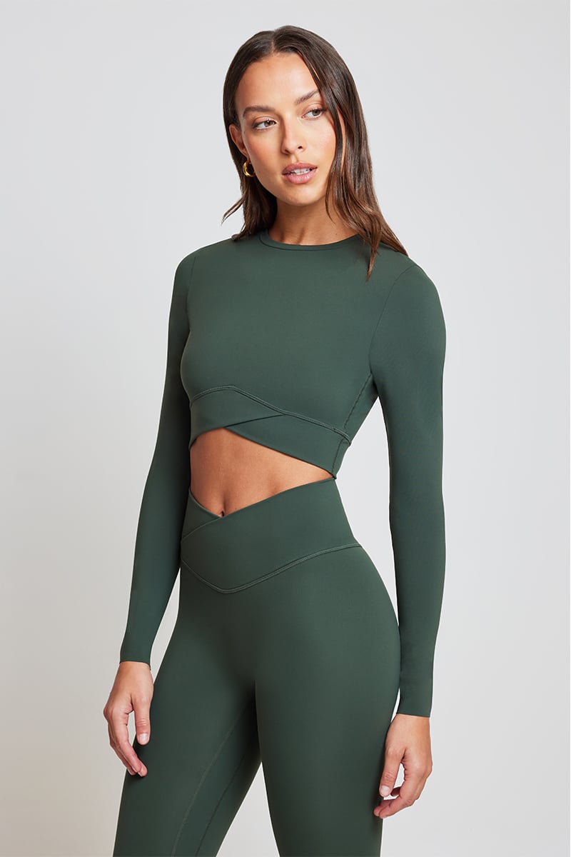 Stylerunner Adaption Crossover Long Sleeve Top Forest Green | Stylerunner