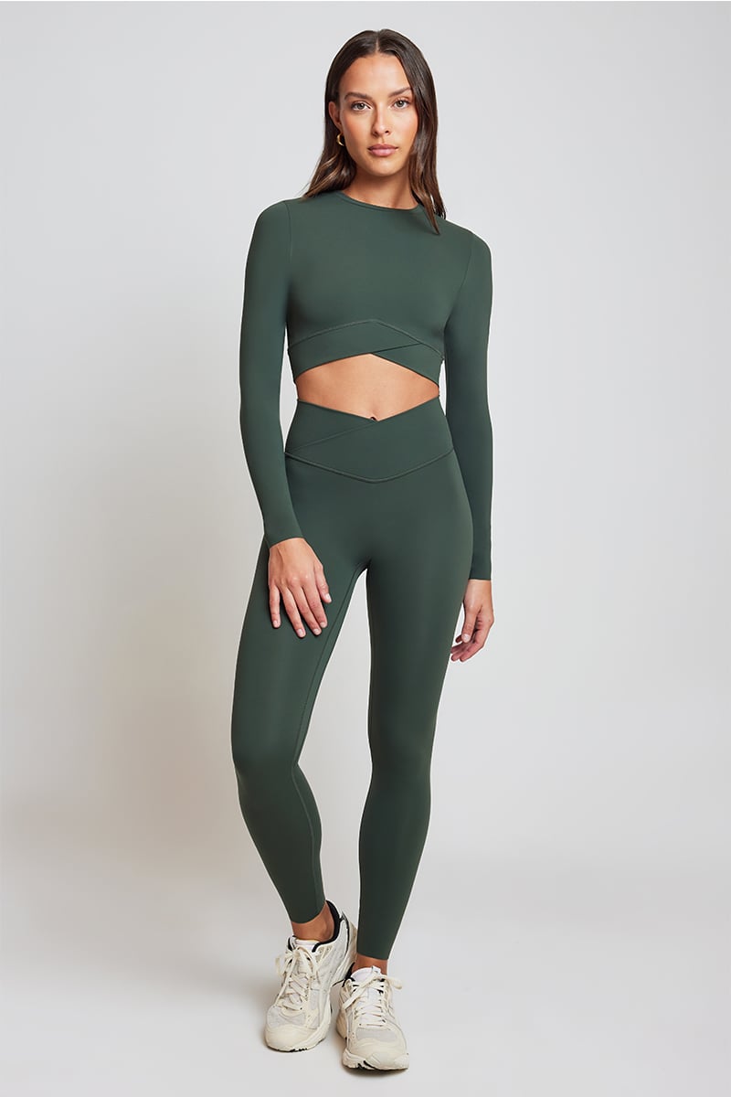 Stylerunner Adaption Crossover Long Sleeve Top Forest Green | Stylerunner