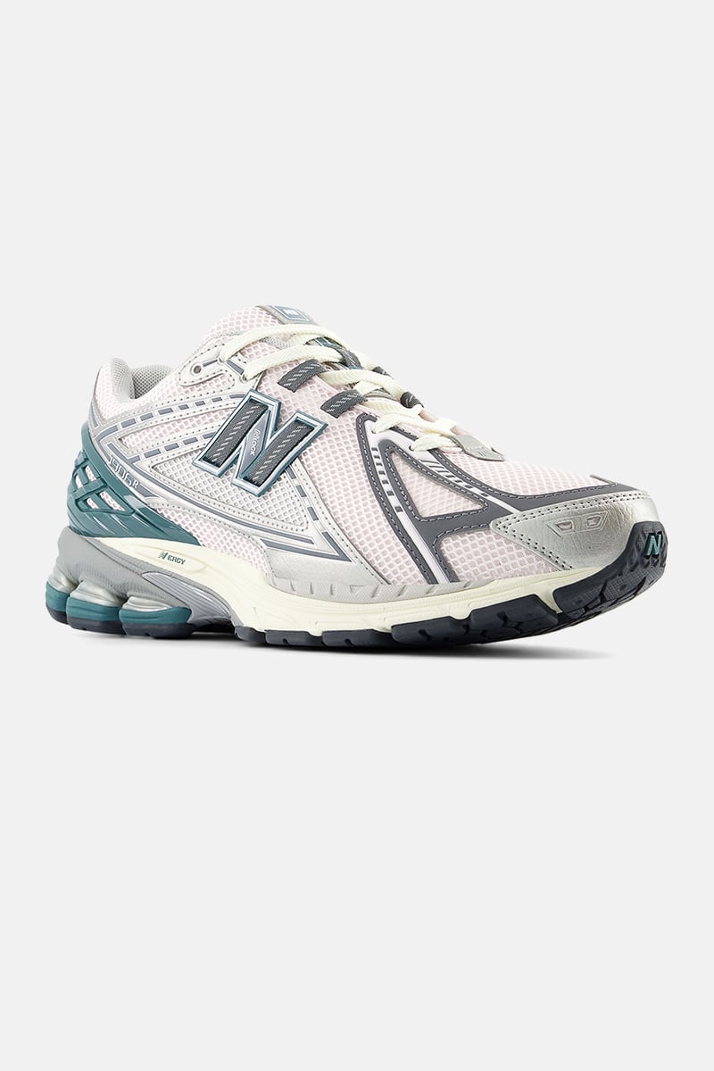New Balance 1906R Silver Metallic (901) | Stylerunner