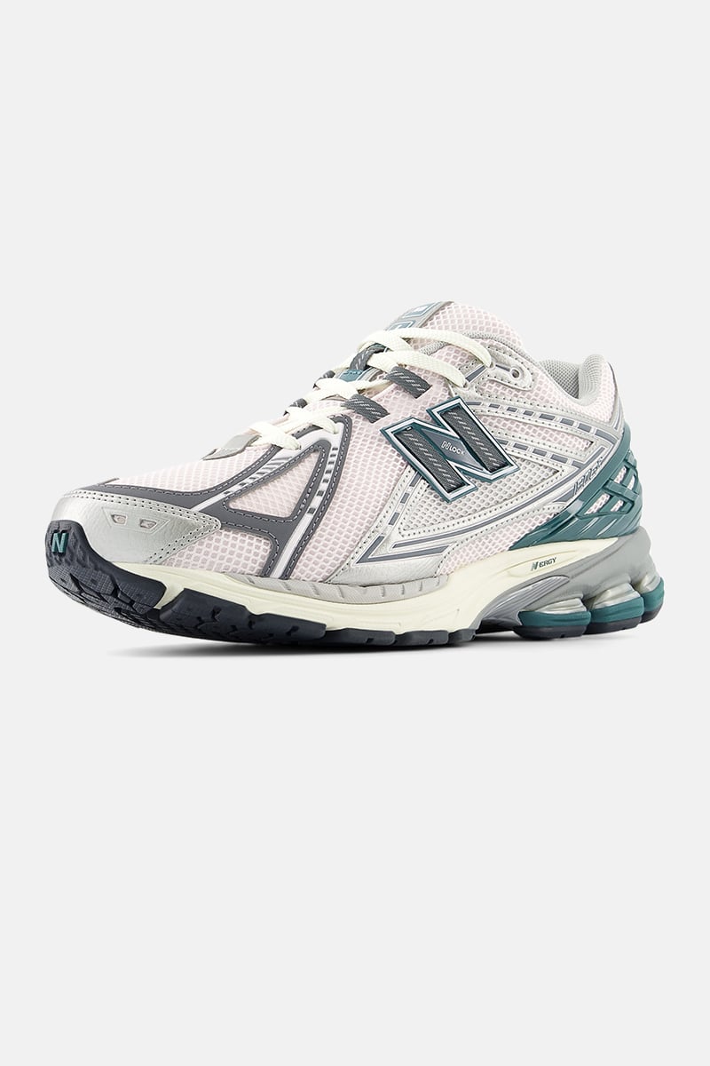 New Balance 1906R Silver Metallic (901) | Stylerunner