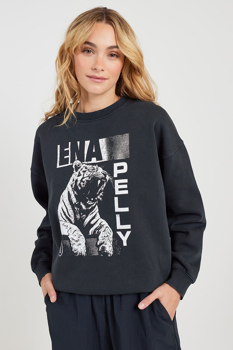 Ena Pelly Roaring Tiger Relaxed Sweater Vintage Black | Stylerunner
