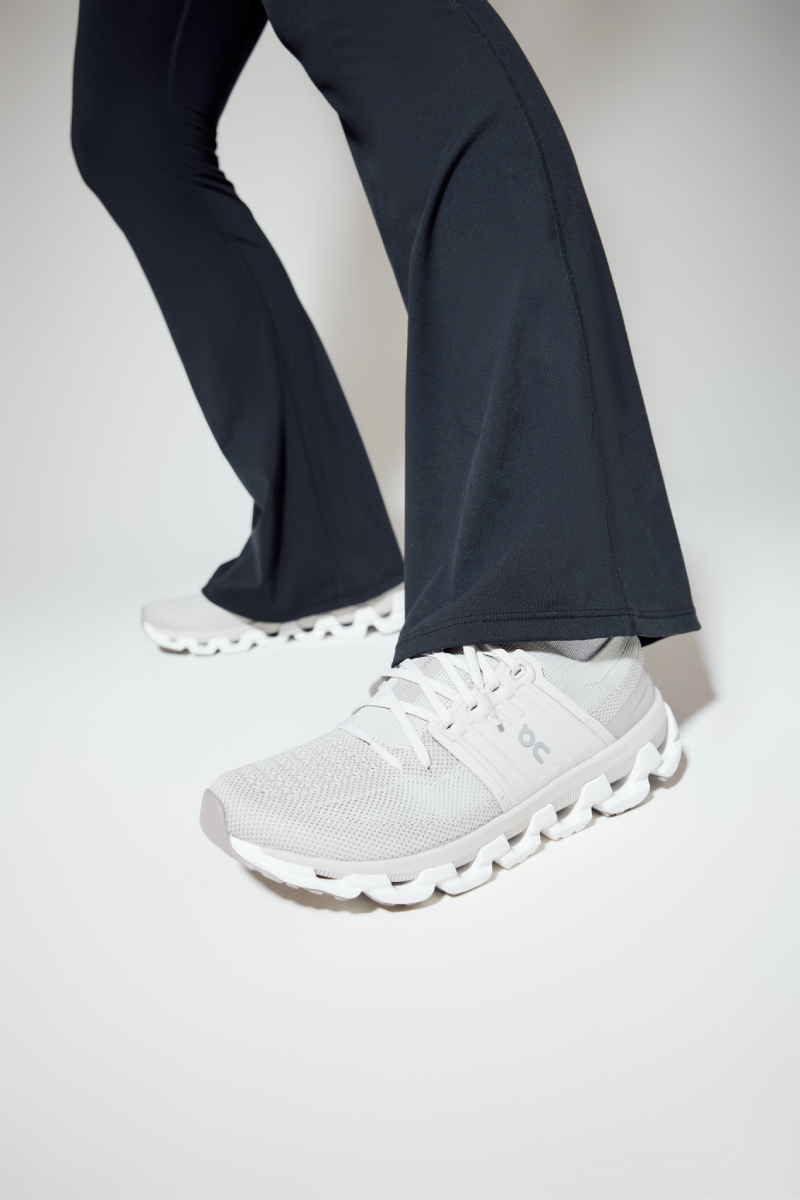 ON Cloudswift 3 Pearl | Fog | Stylerunner