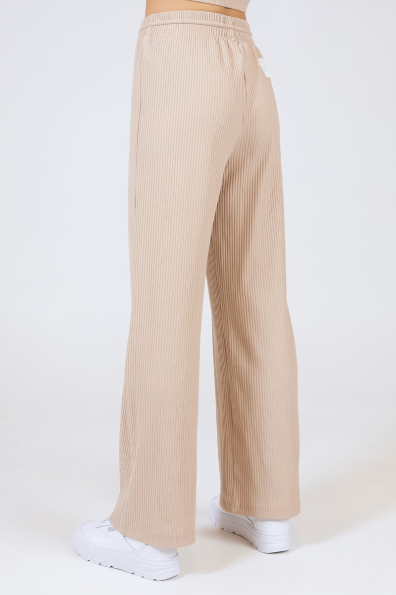 Stylerunner At Ease Pant Latte | Stylerunner
