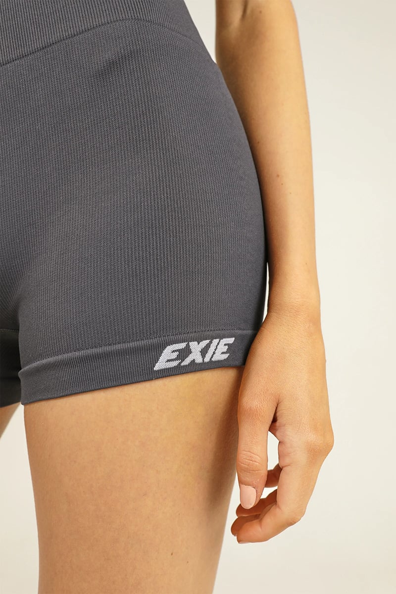 Exie Team Ribbed Short Charcoal | Stylerunner