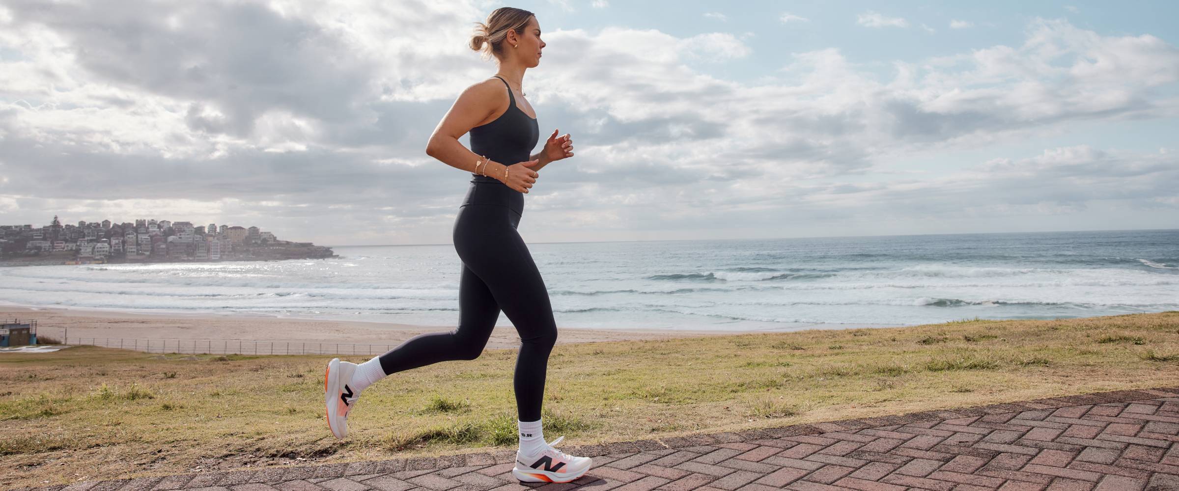 Run Hub: Chloe Dew x New Balance | Stylerunner