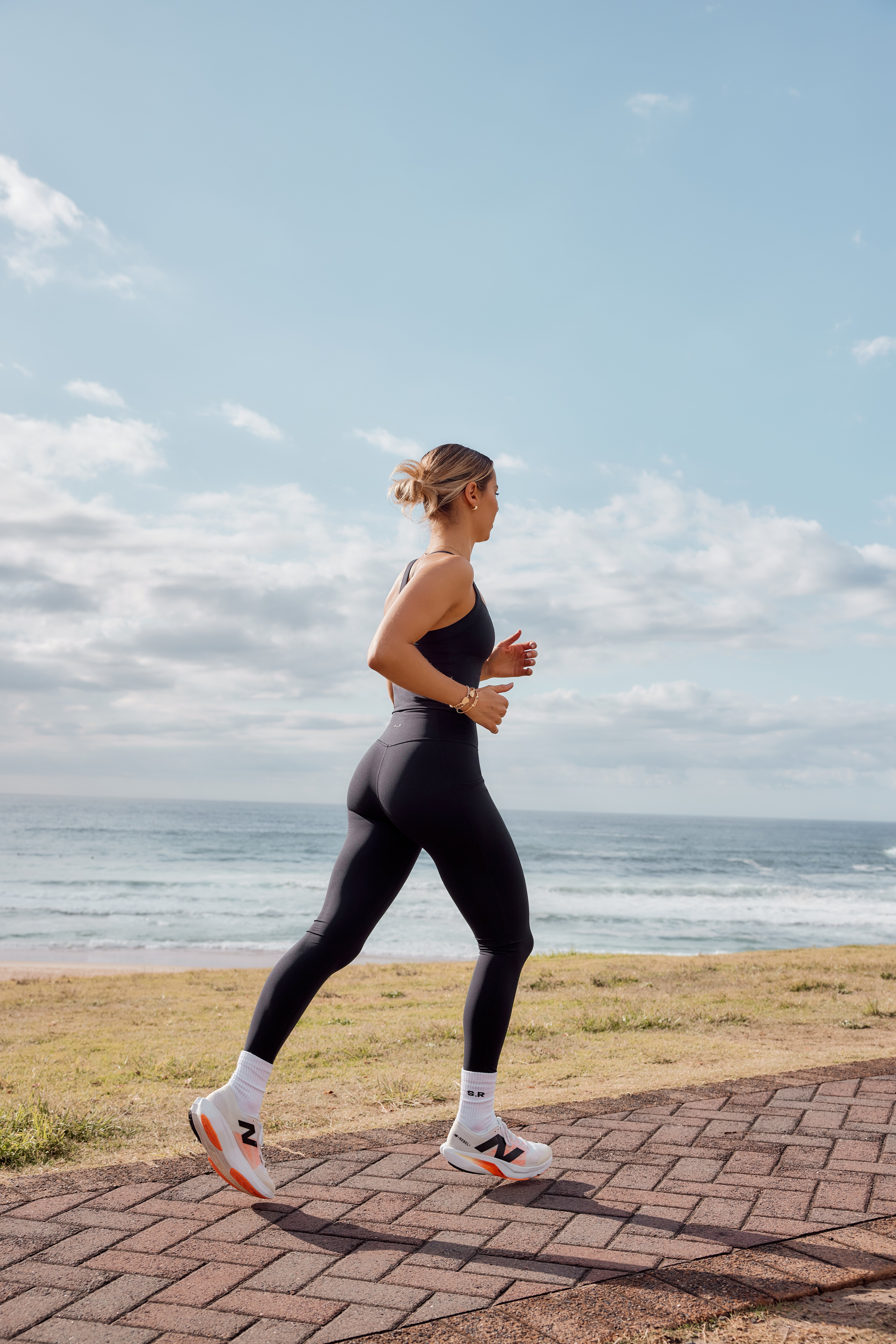 Run Hub: Chloe Dew x New Balance | Stylerunner