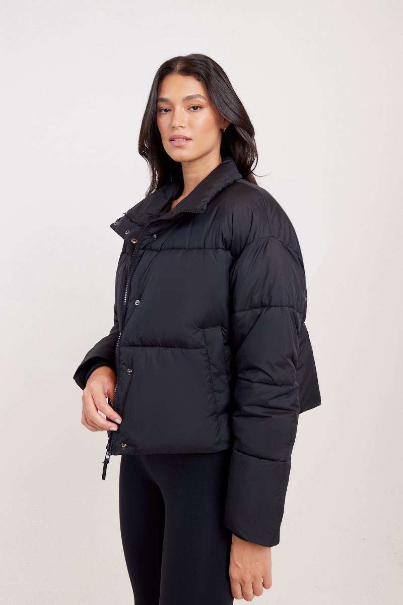 Stylerunner Featherless Crop Puffer Onyx | Stylerunner