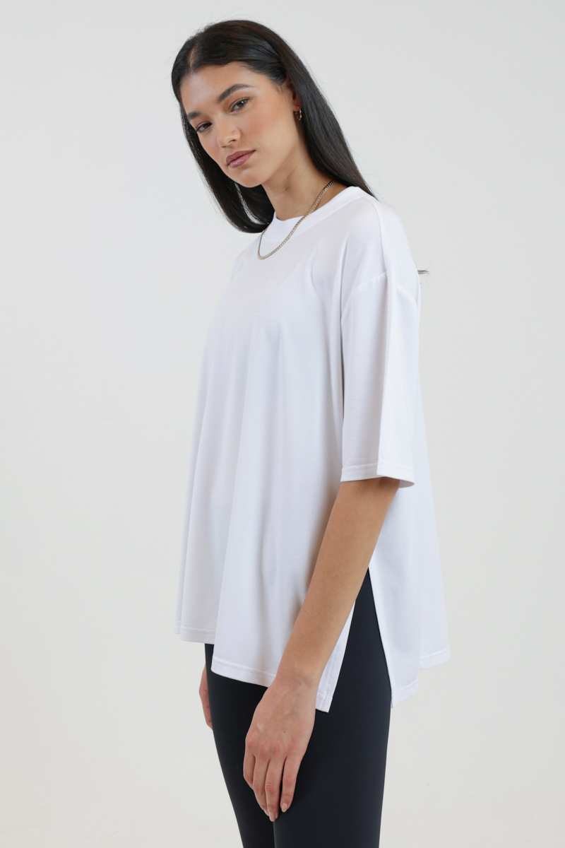 Stylerunner Virtual Side Split Tee Optic White | Stylerunner