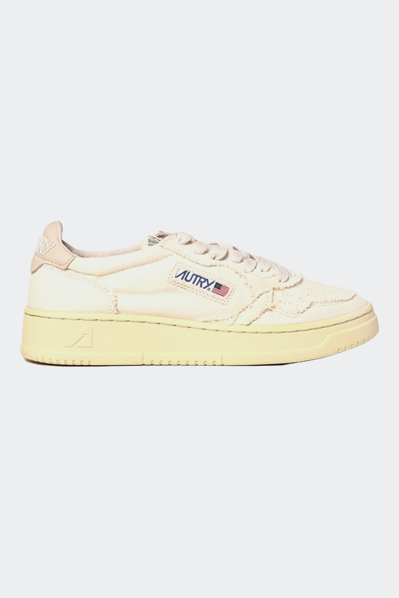 Autry Medalist Ivory | Stylerunner