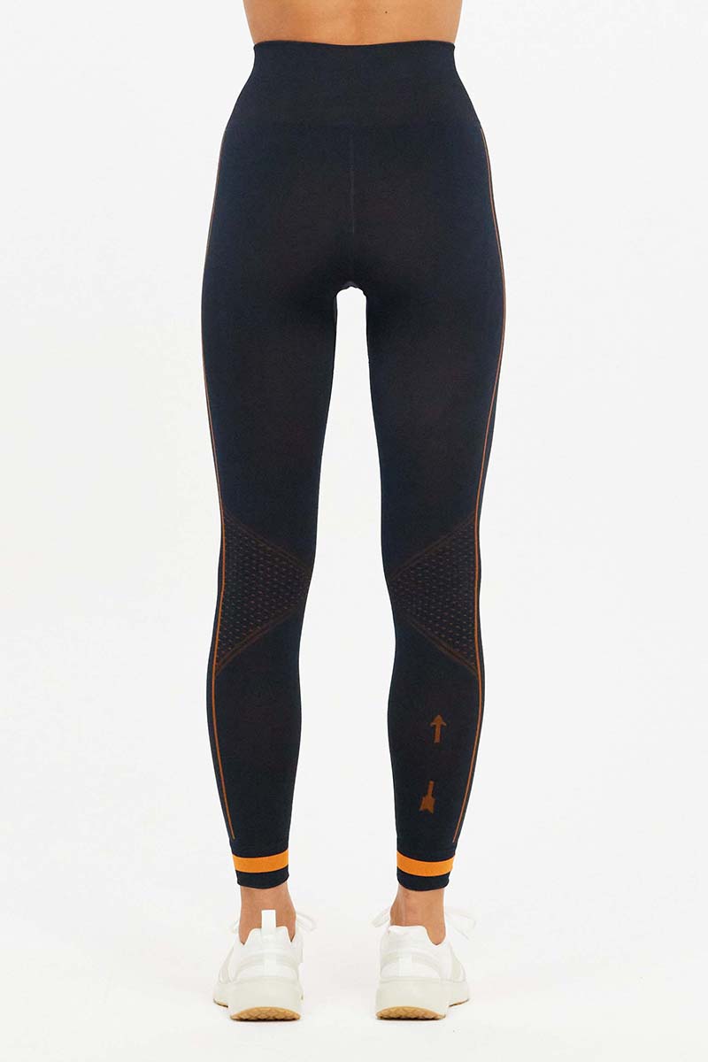 The Upside Seamless Midi Pant Navy | Stylerunner